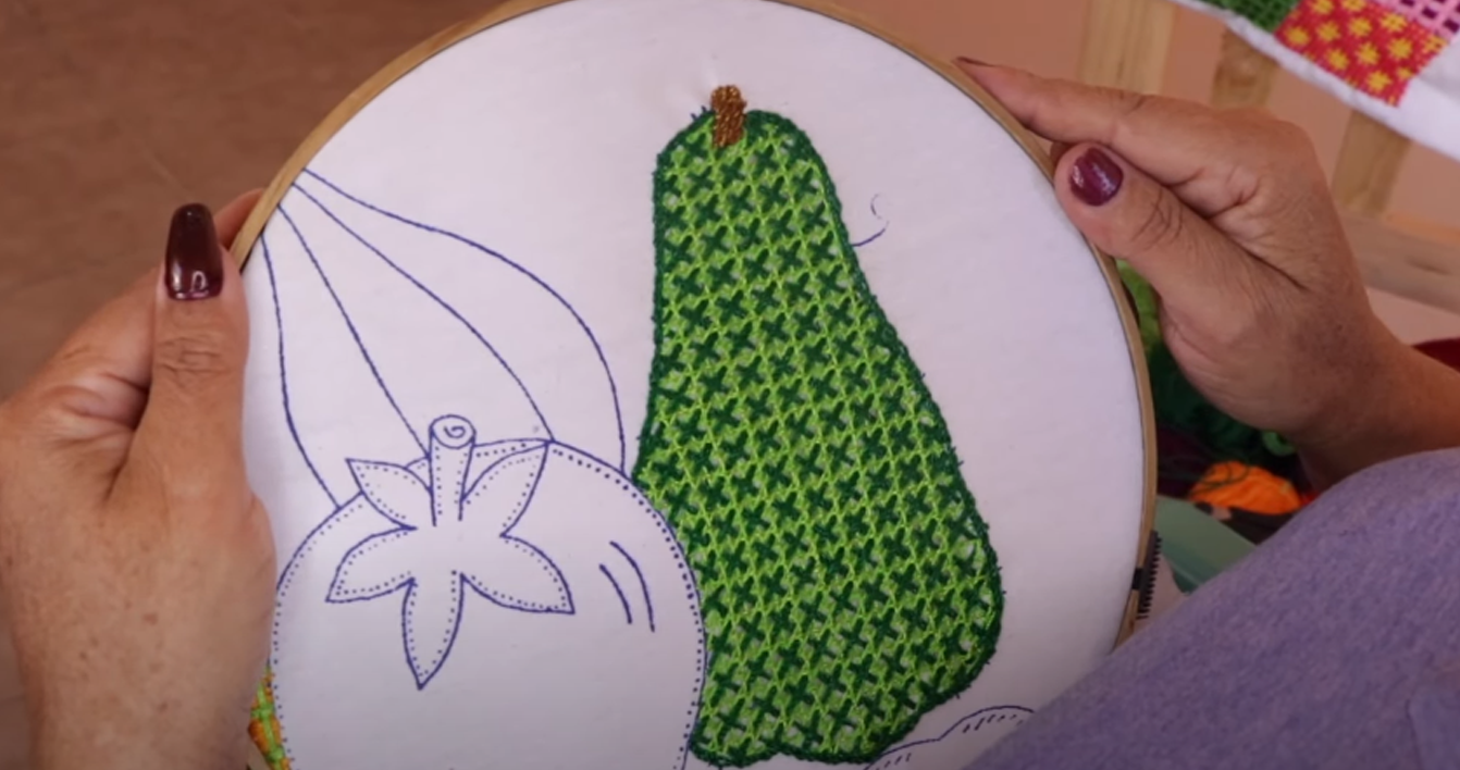 Como bordar un CHAYOTE A MANO | BF 65 - Bordados Fáciles